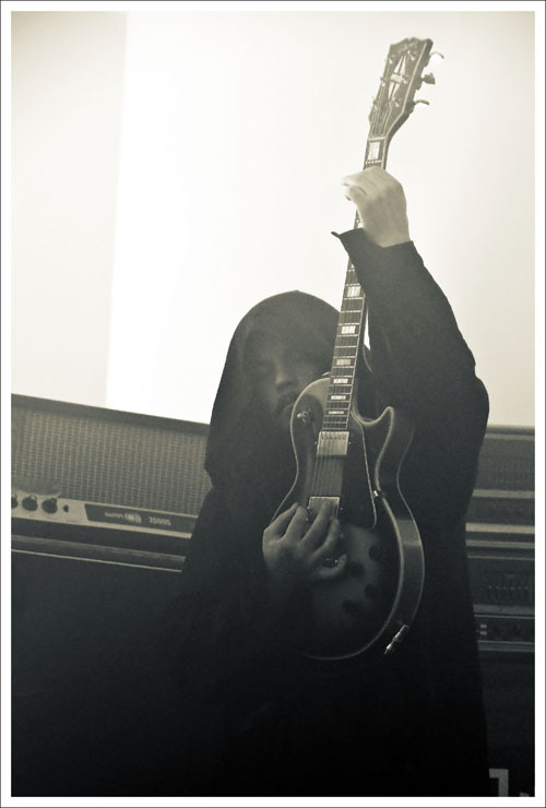 Picture of Sunn O)))