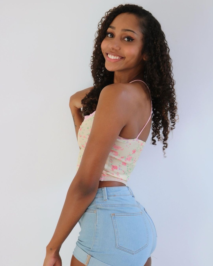 Picture Of Chloe Foster Ii