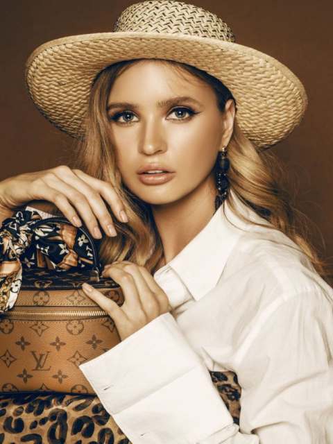 Picture of Alisa Fox