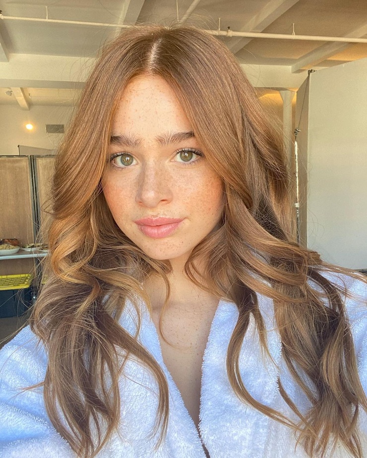 Picture of Chloe Melton