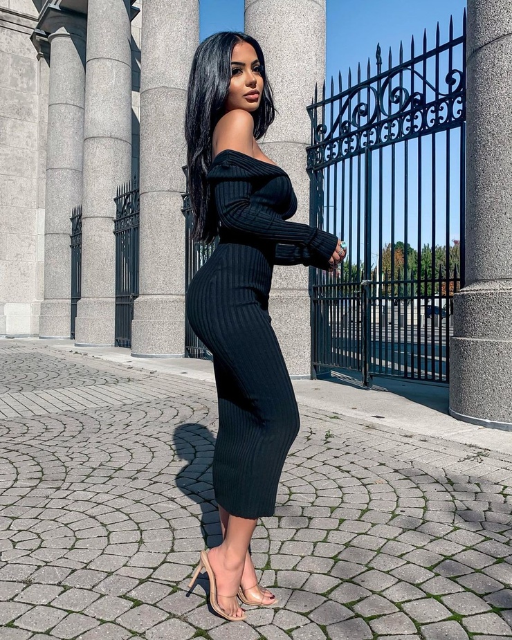 Picture of Aneeqa Farid