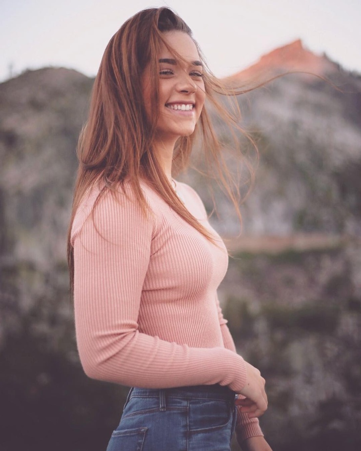 Picture of Madison Rae Hart