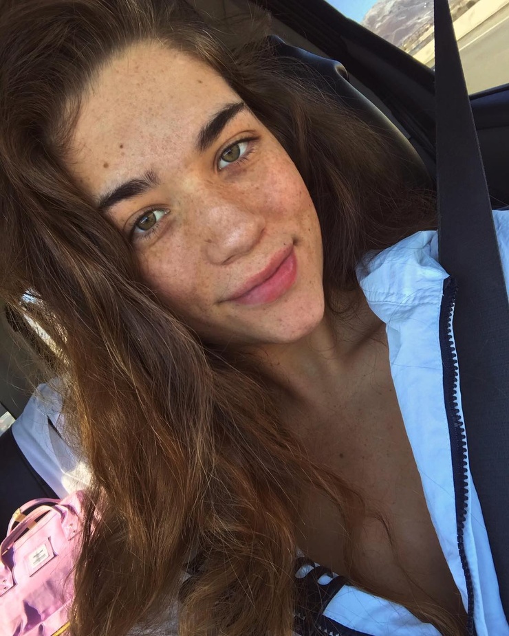 Picture Of Madison Rae Hart
