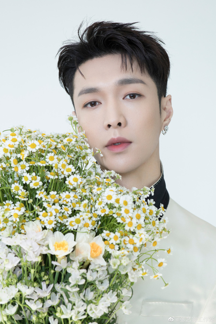 Lay (Exo) picture