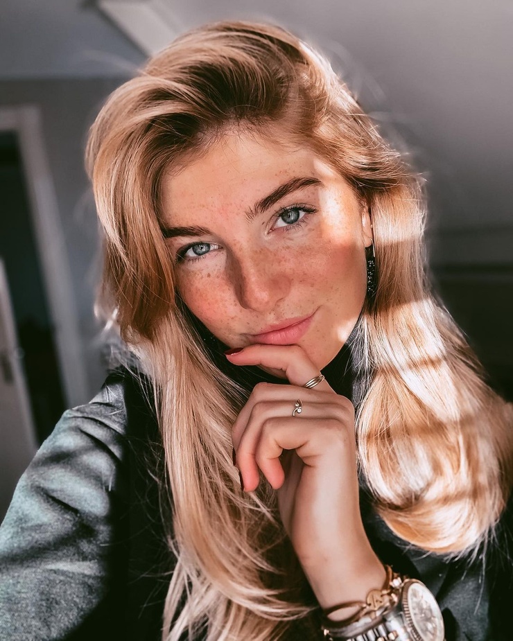 Annelie In 't Hout picture