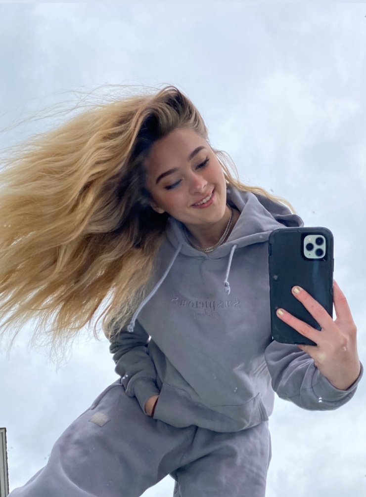 Picture of Lizzy Greene