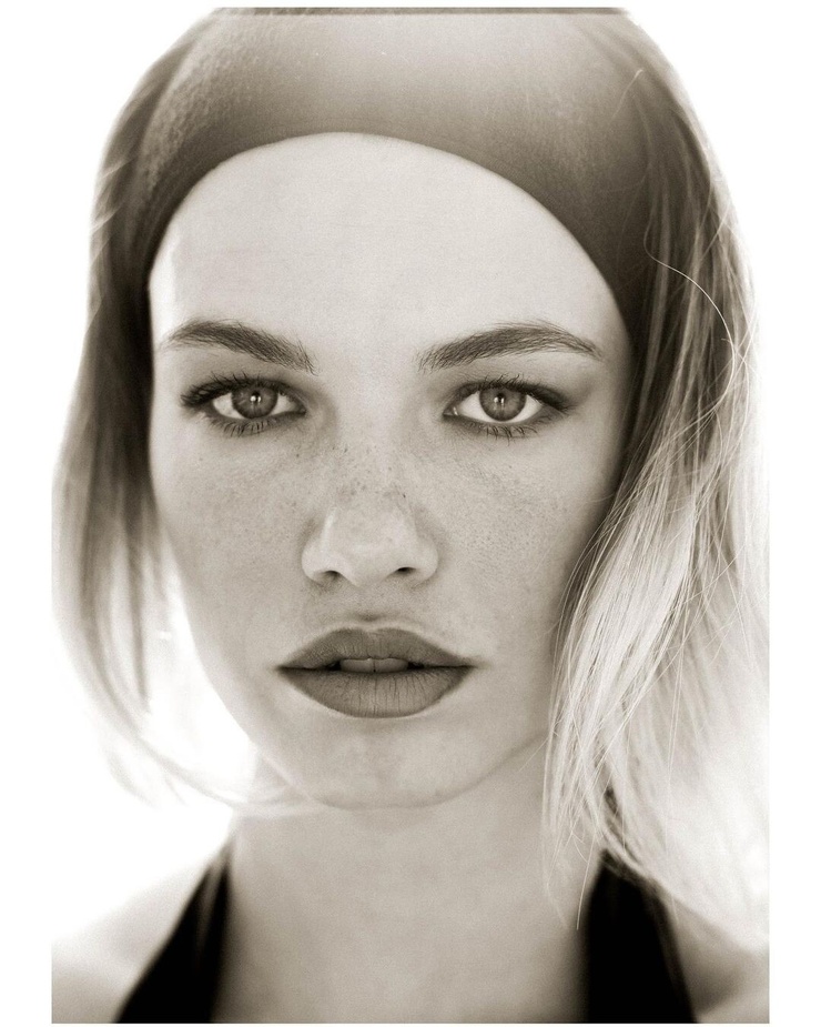 Picture of Hailey Clauson