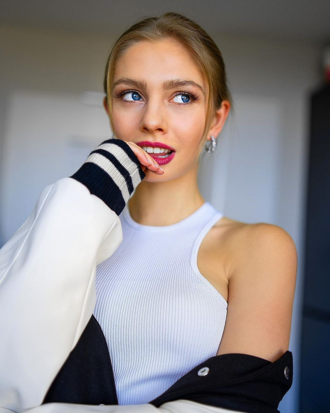 Picture of Alexa Breit