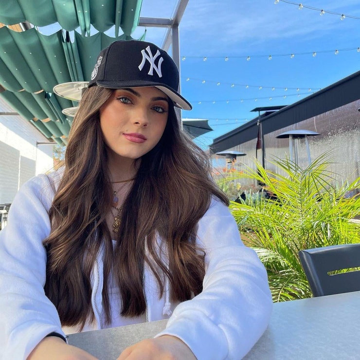 Picture of Ava Allan