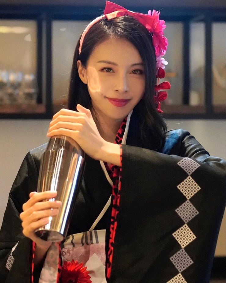 Picture of Cathryn Lee