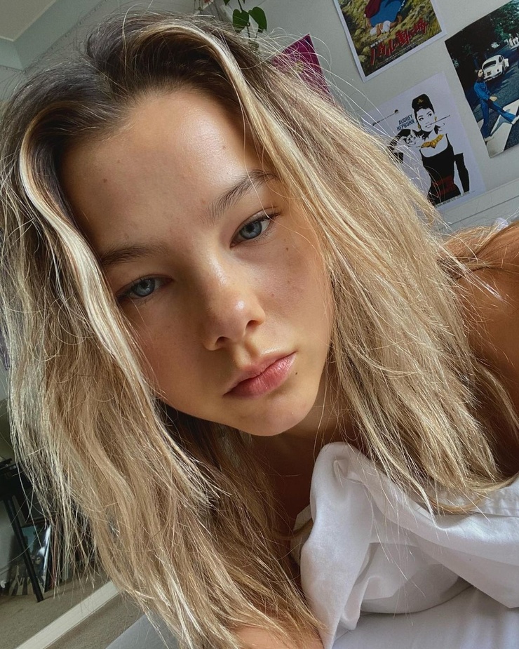 Picture of Phoebe Combes