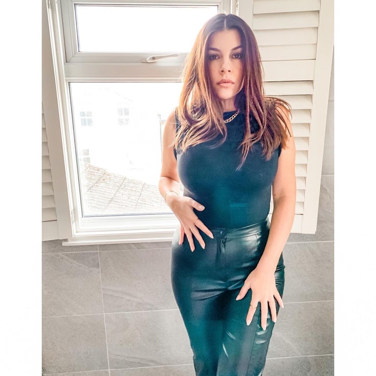 Imogen Thomas image