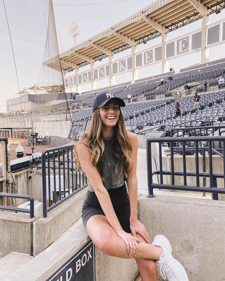 Olivia Caputo picture