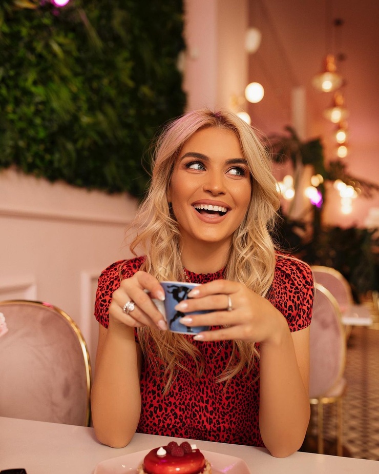 Image of Afrona Dika