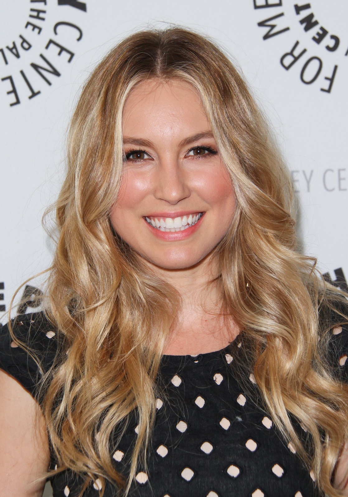 Sarah Carter picture