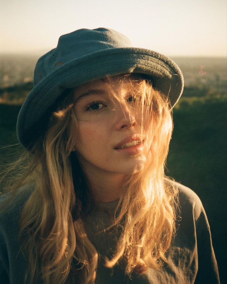 Picture of Olivia Taylor II