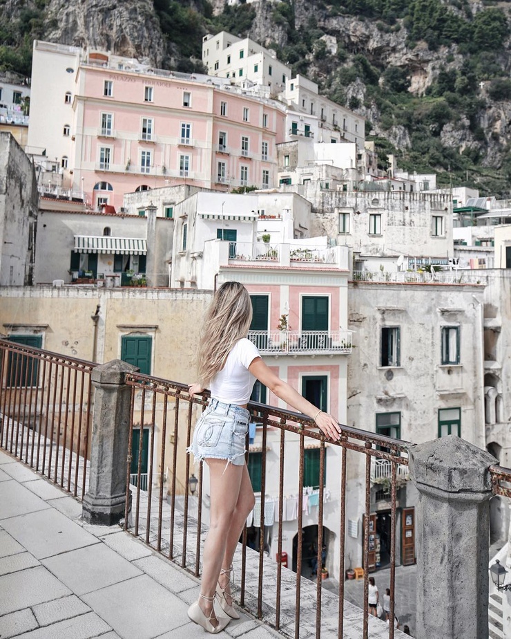 Picture of Chloe Ting