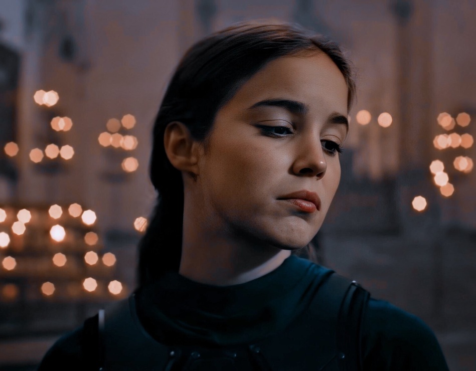 Picture of Alba Baptista