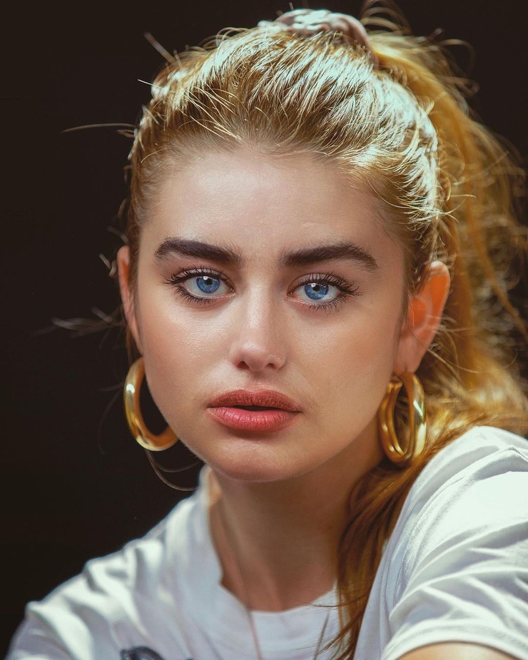 Picture of Alli Hart