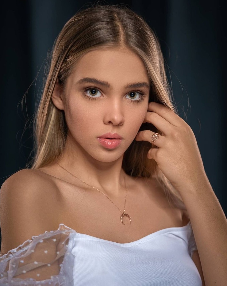 Listal - List the stuff you love! Movies, TV, music, games and books