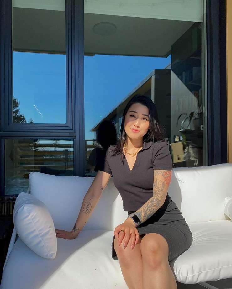 Picture of Angel Zheng