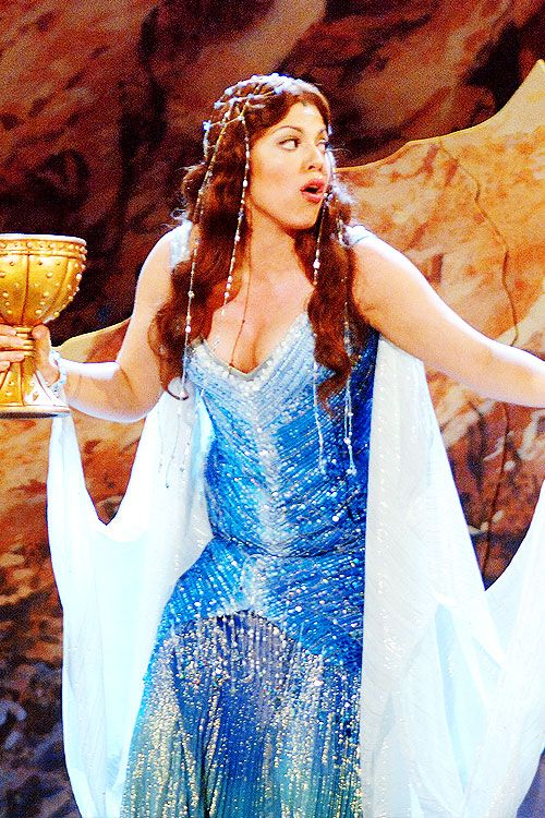 Sara Ramirez picture