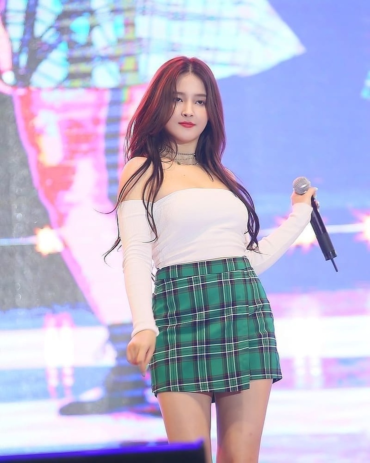 Picture of Nancy Jewel McDonie