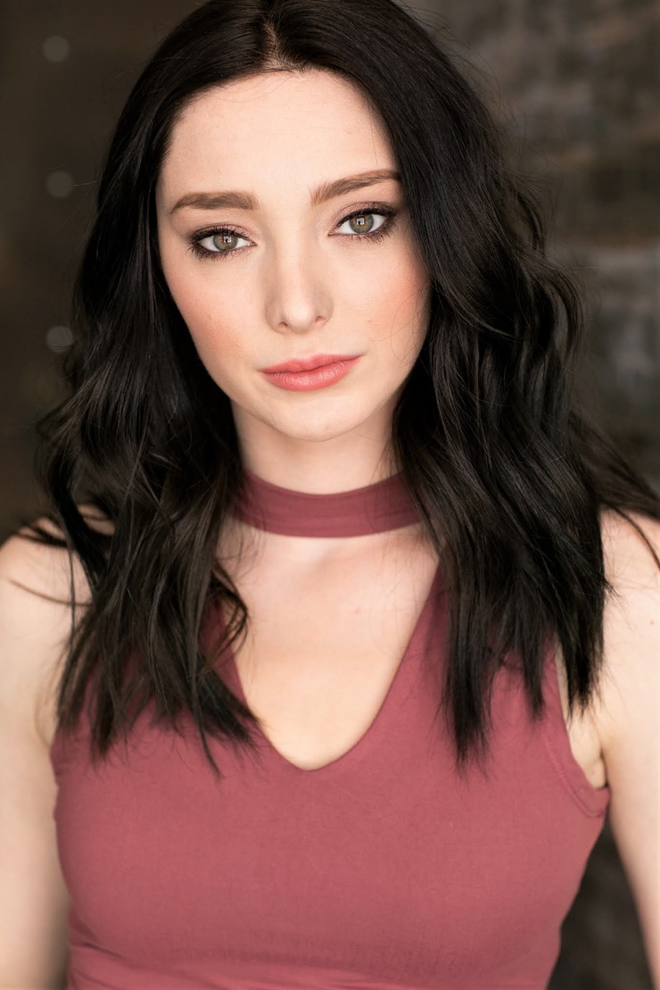 Picture of Emma Dumont