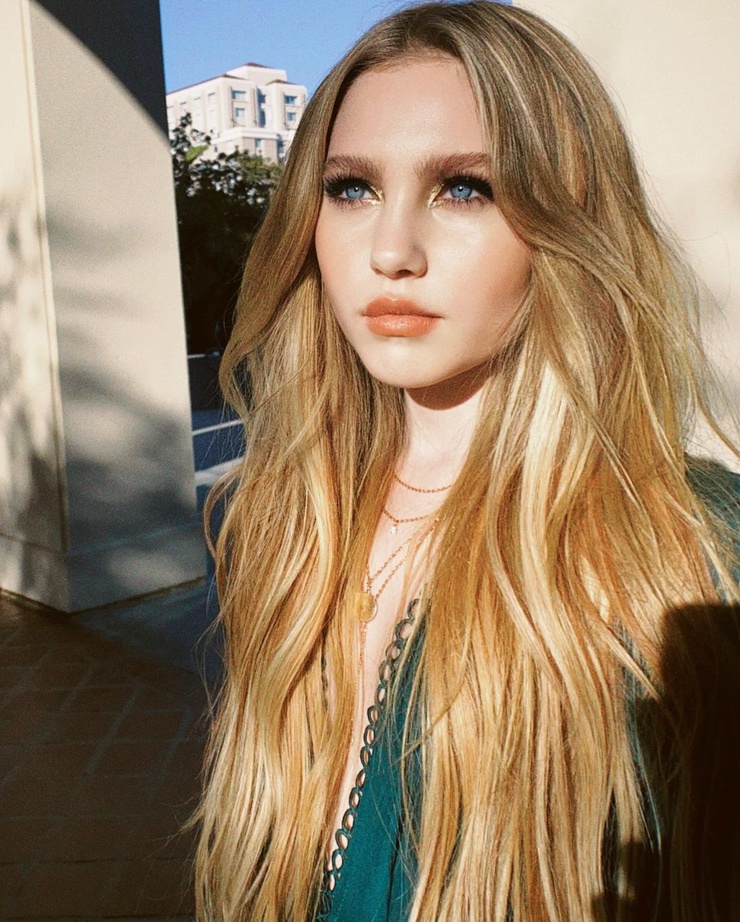 Picture of Ella Anderson