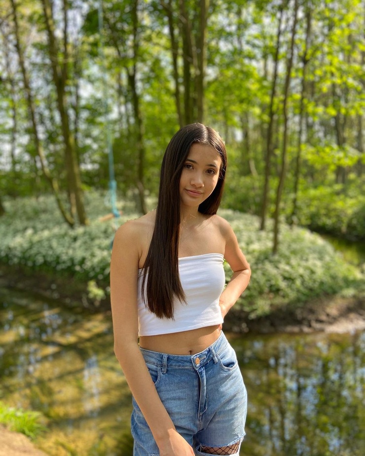 Picture of Amelia Cuthbert