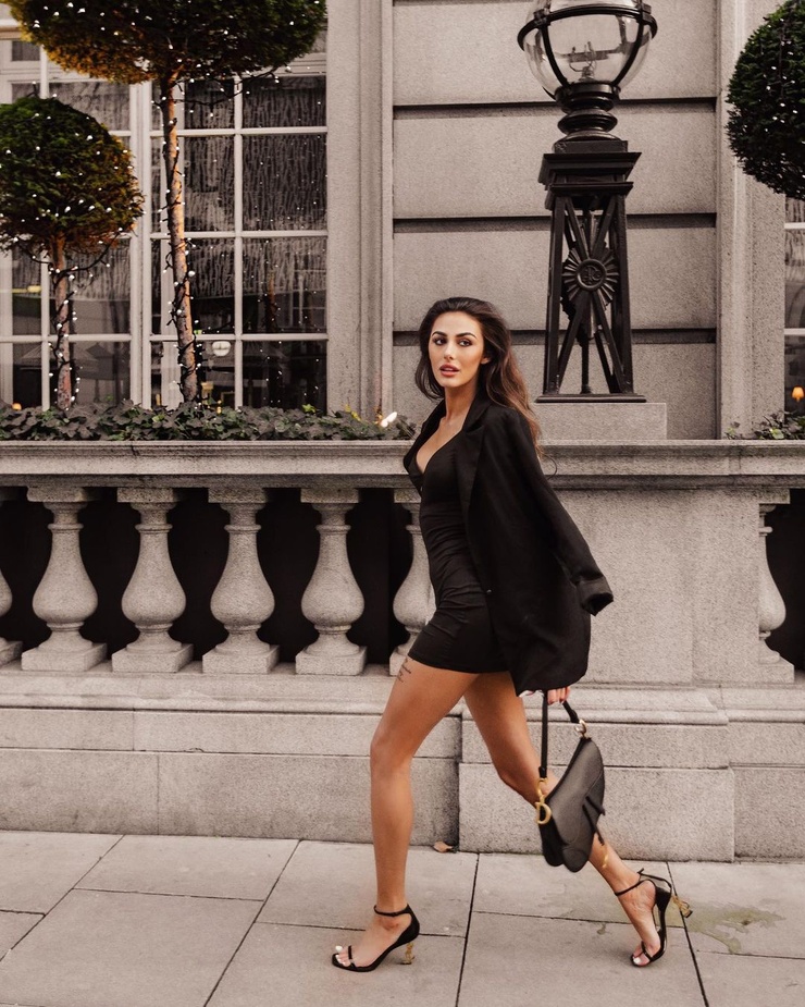 Picture of Chloe Veitch
