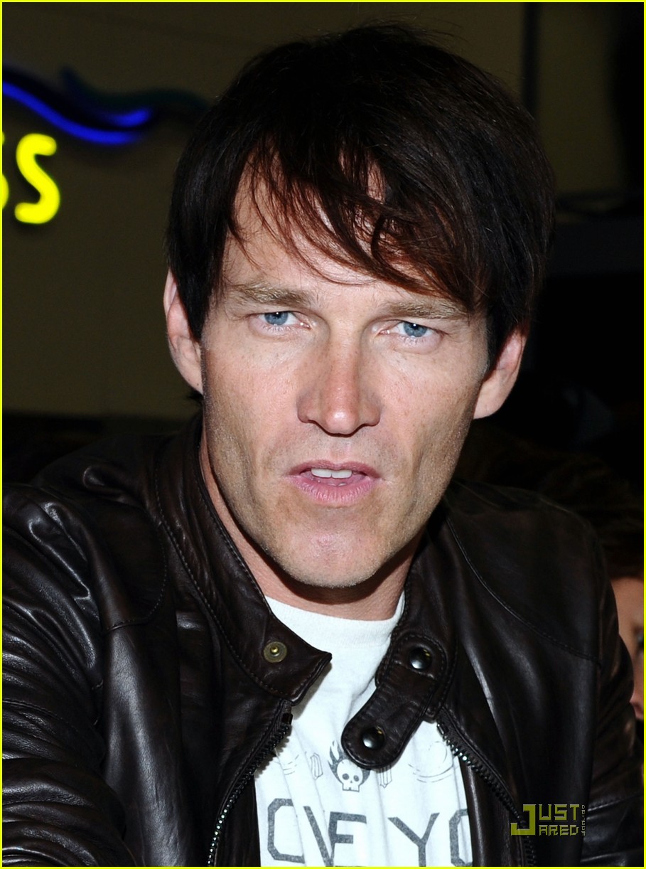 Picture of Stephen Moyer
