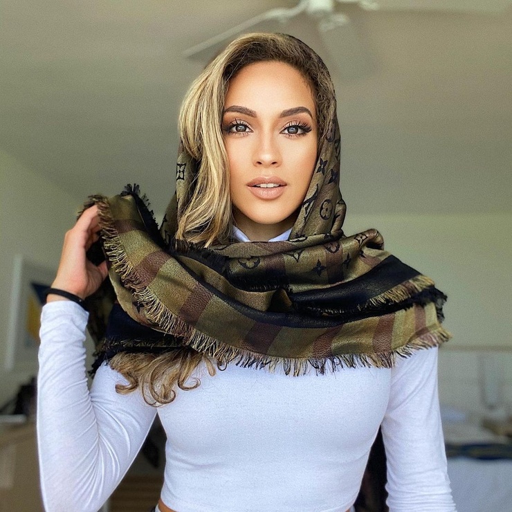 Picture of Sarah Mundo