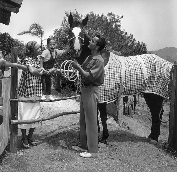 Pati Behrs, John Derek