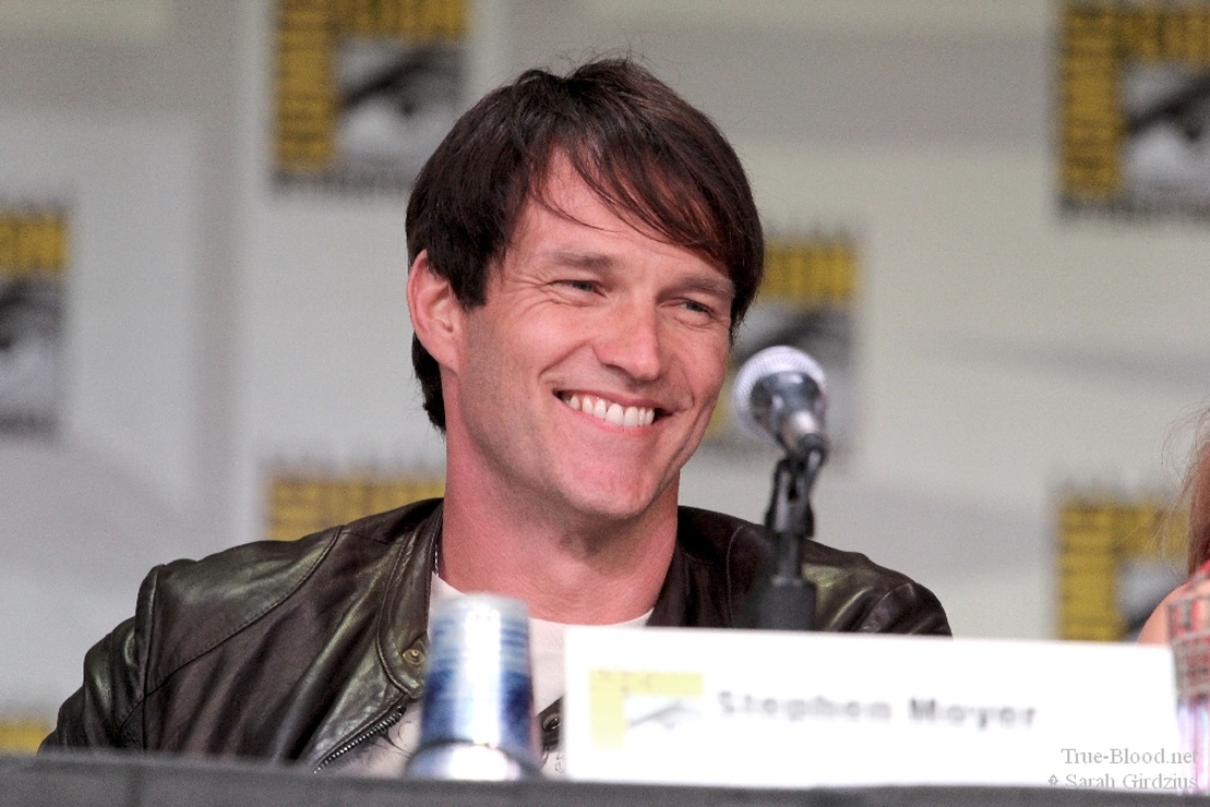 Image of Stephen Moyer