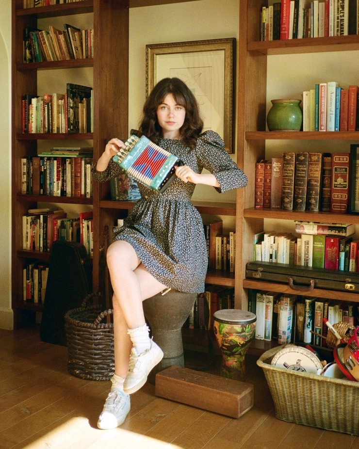 Picture of Molly Gordon