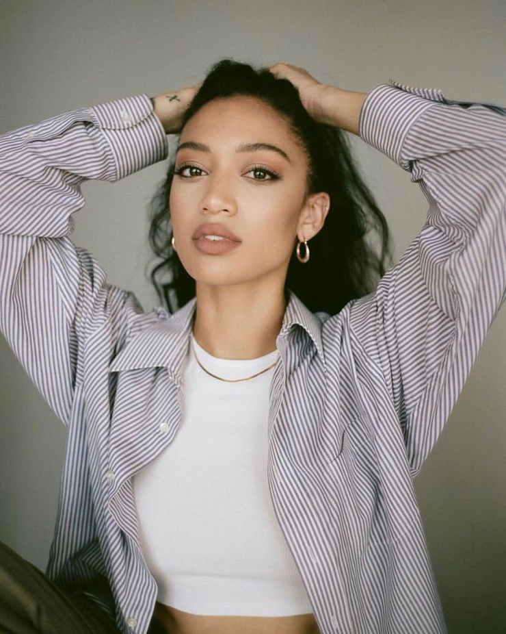 Picture of Samantha Logan