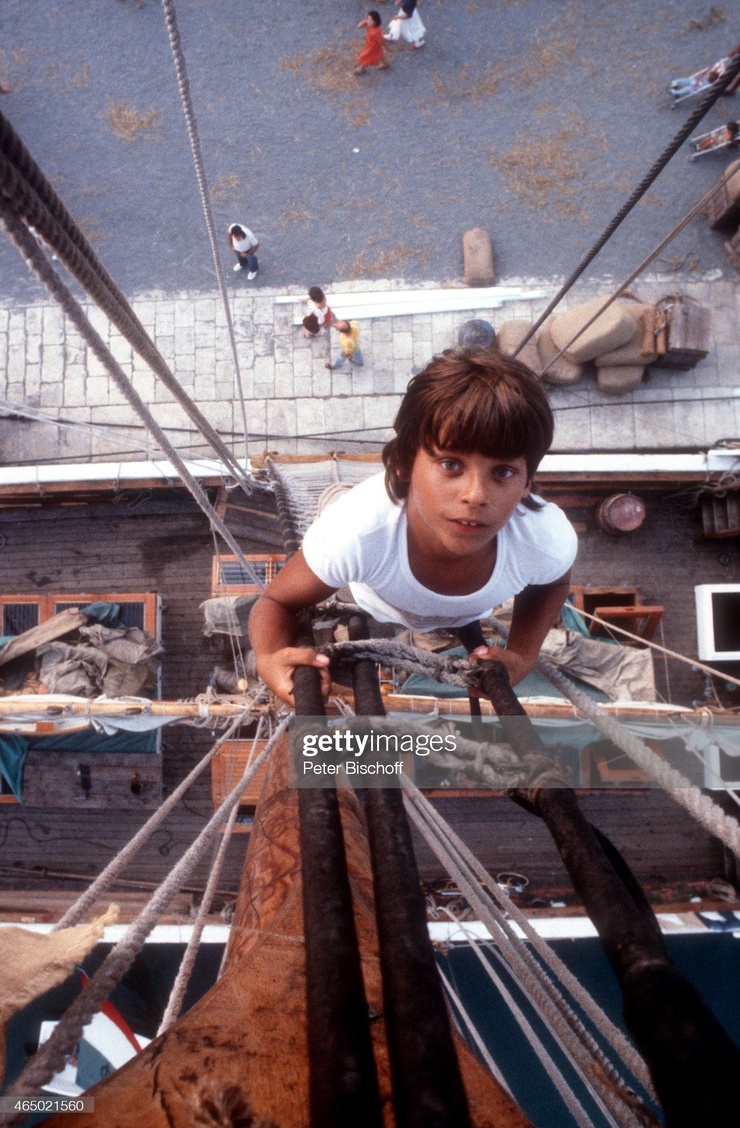 1982