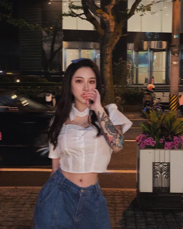 Picture of Songyuxin Hitomi