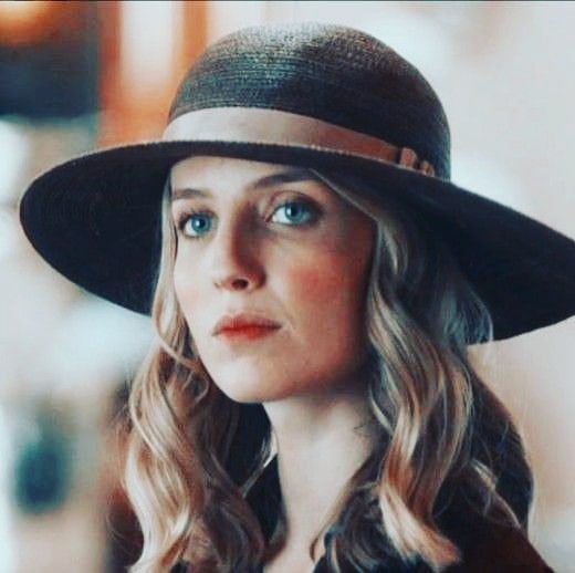Picture of Annabelle Wallis