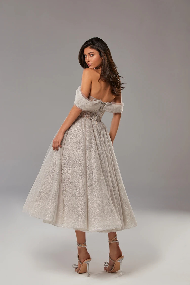 Vika Bronova picture