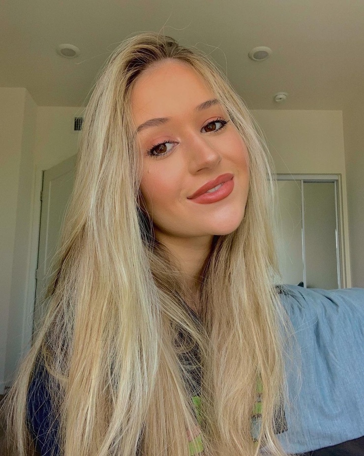 Image of Riley Lewis