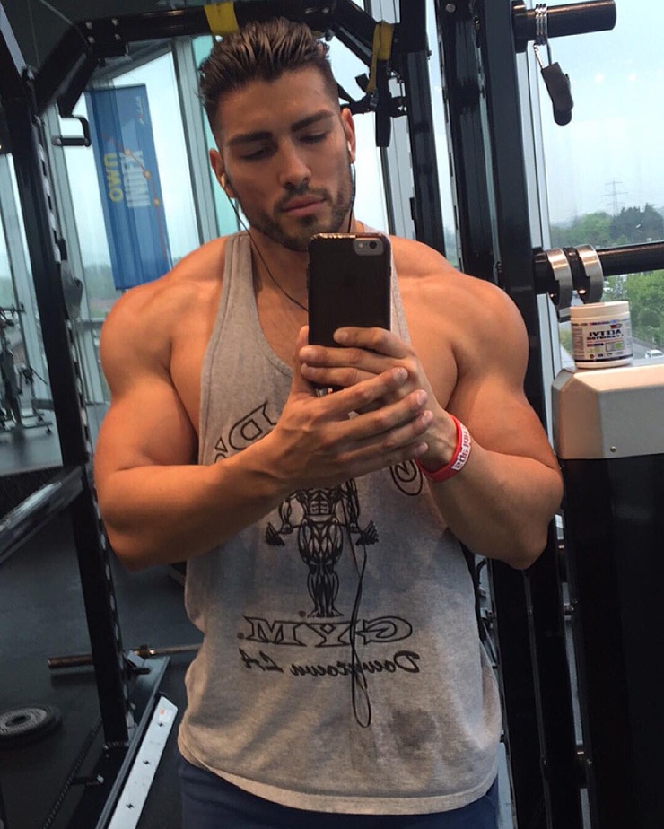 Picture of Mario Rodriguez