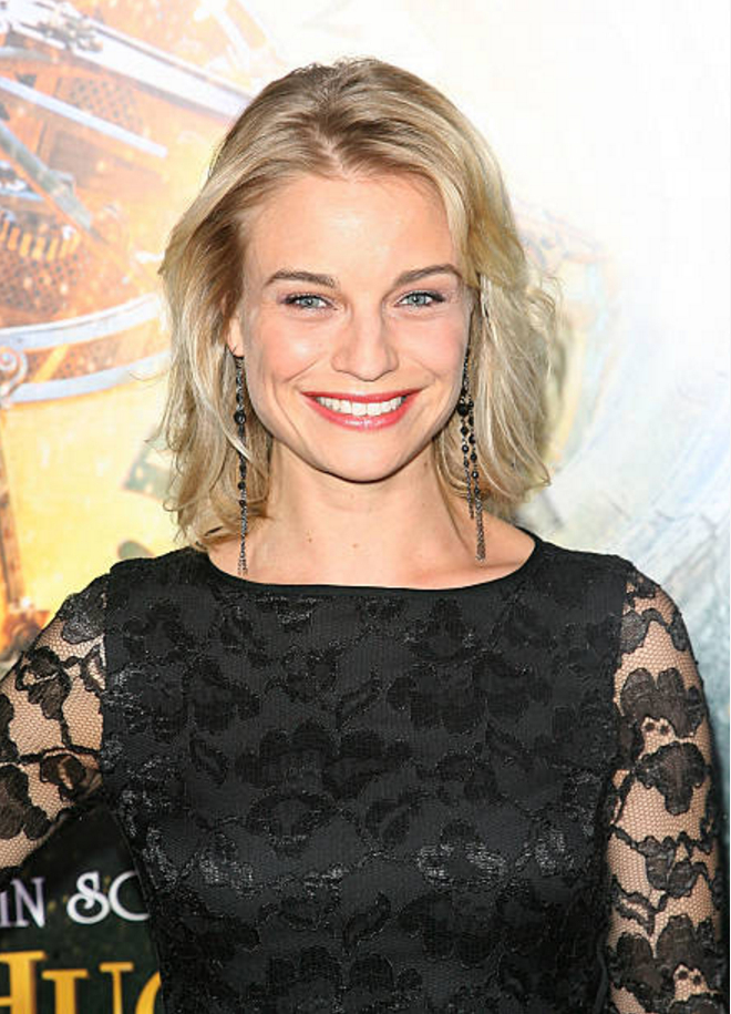 Hannah Yelland picture