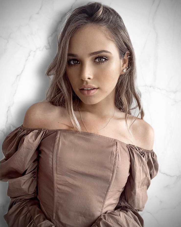 Picture of Brenda Aliendro Giouxs