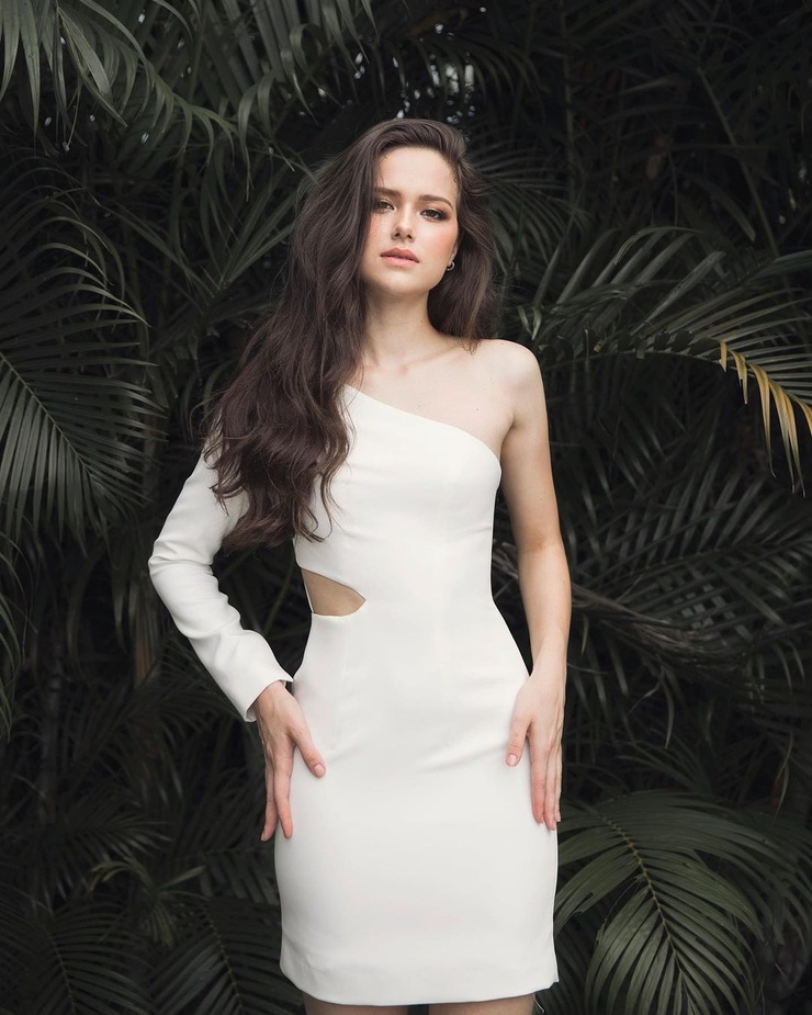 Picture of Lisa Rosh