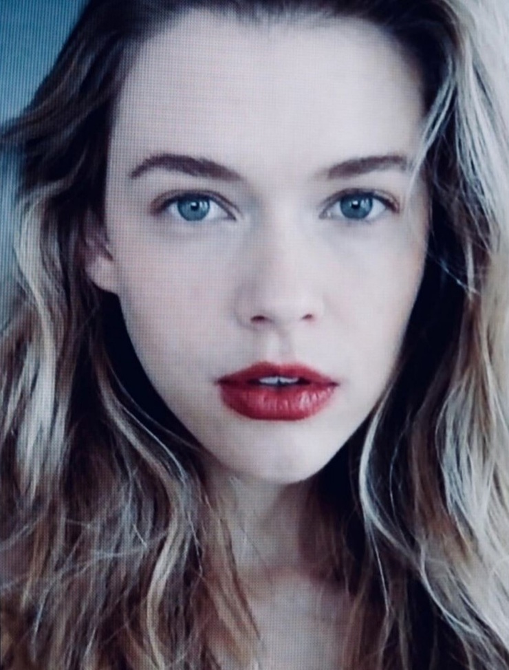 Picture of Victoria Lee