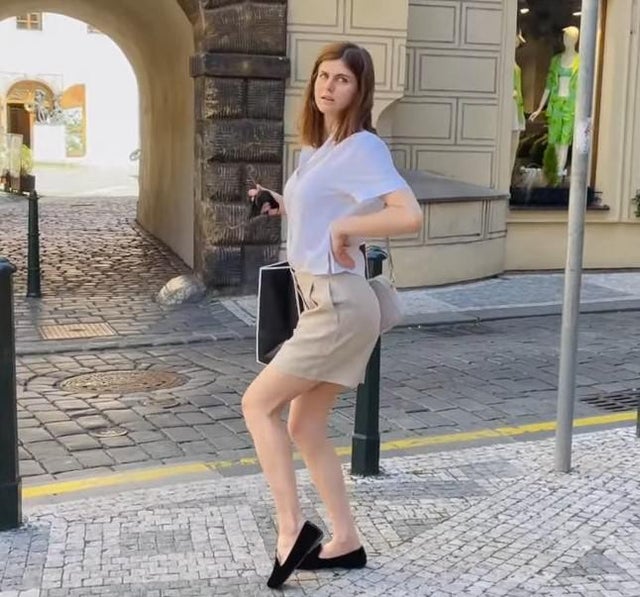 Alexandra Daddario image