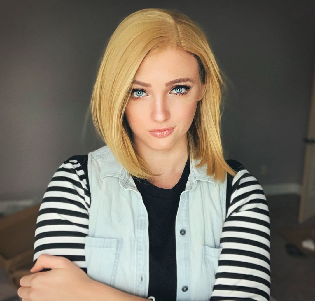 Michaela Lee picture