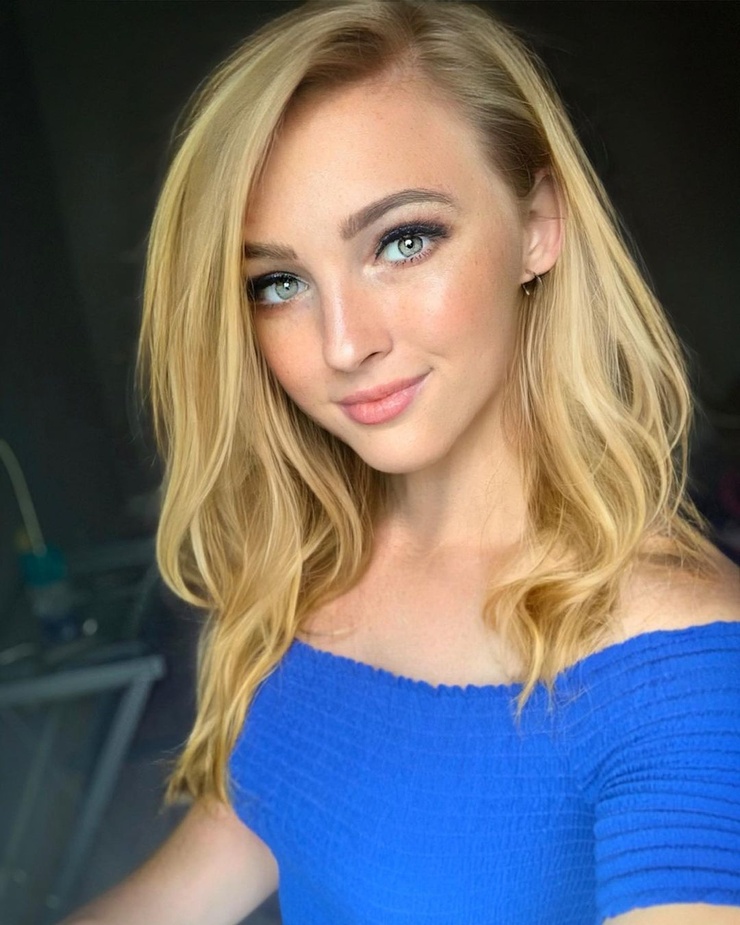 Picture of Michaela Lee